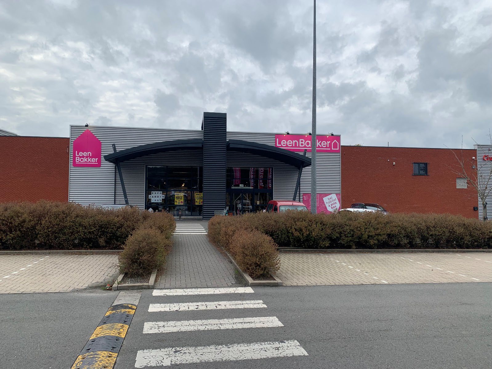 Frameries | Retail Estates